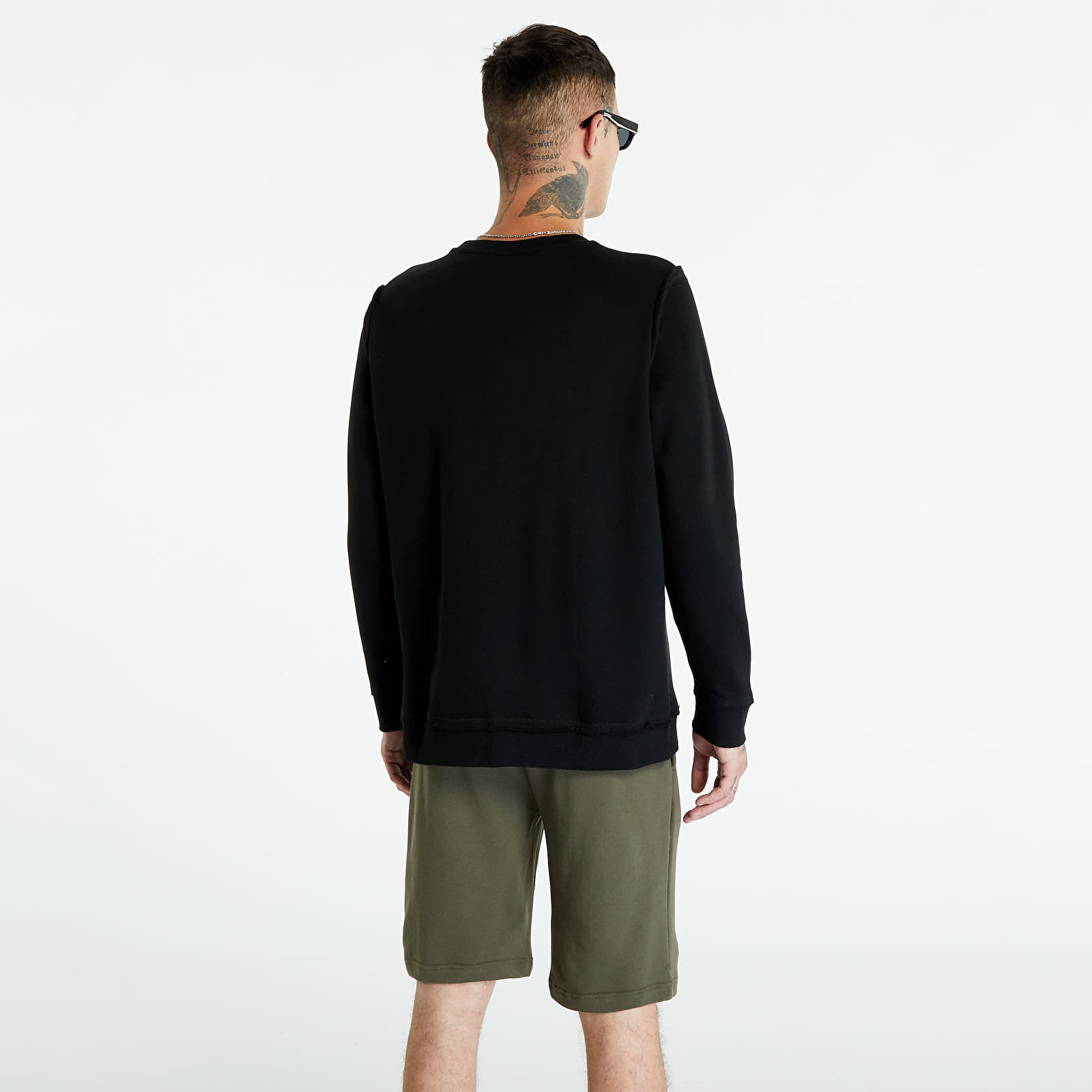 Mikiny Urban Classics Oversized Open Edge Crew Black | Queens 💚