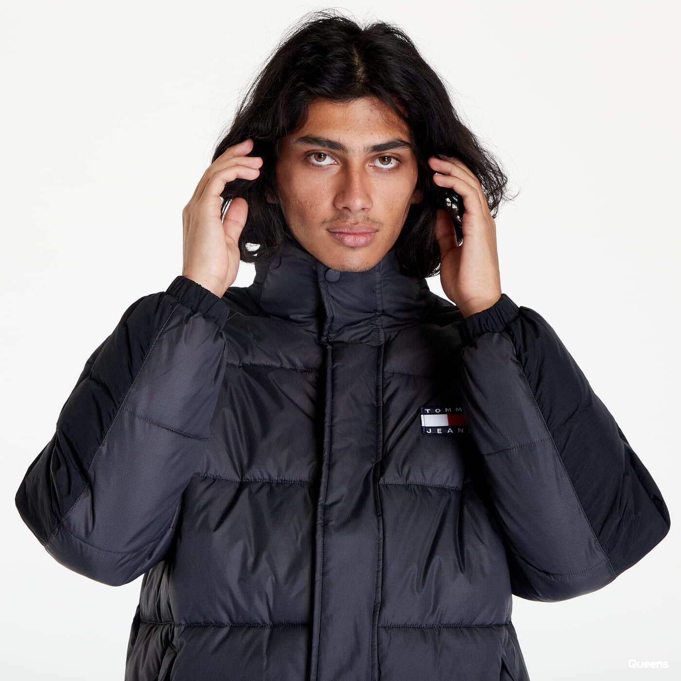TOMMY JEANS Tonal Panel Puffer Jacket Black | Queens