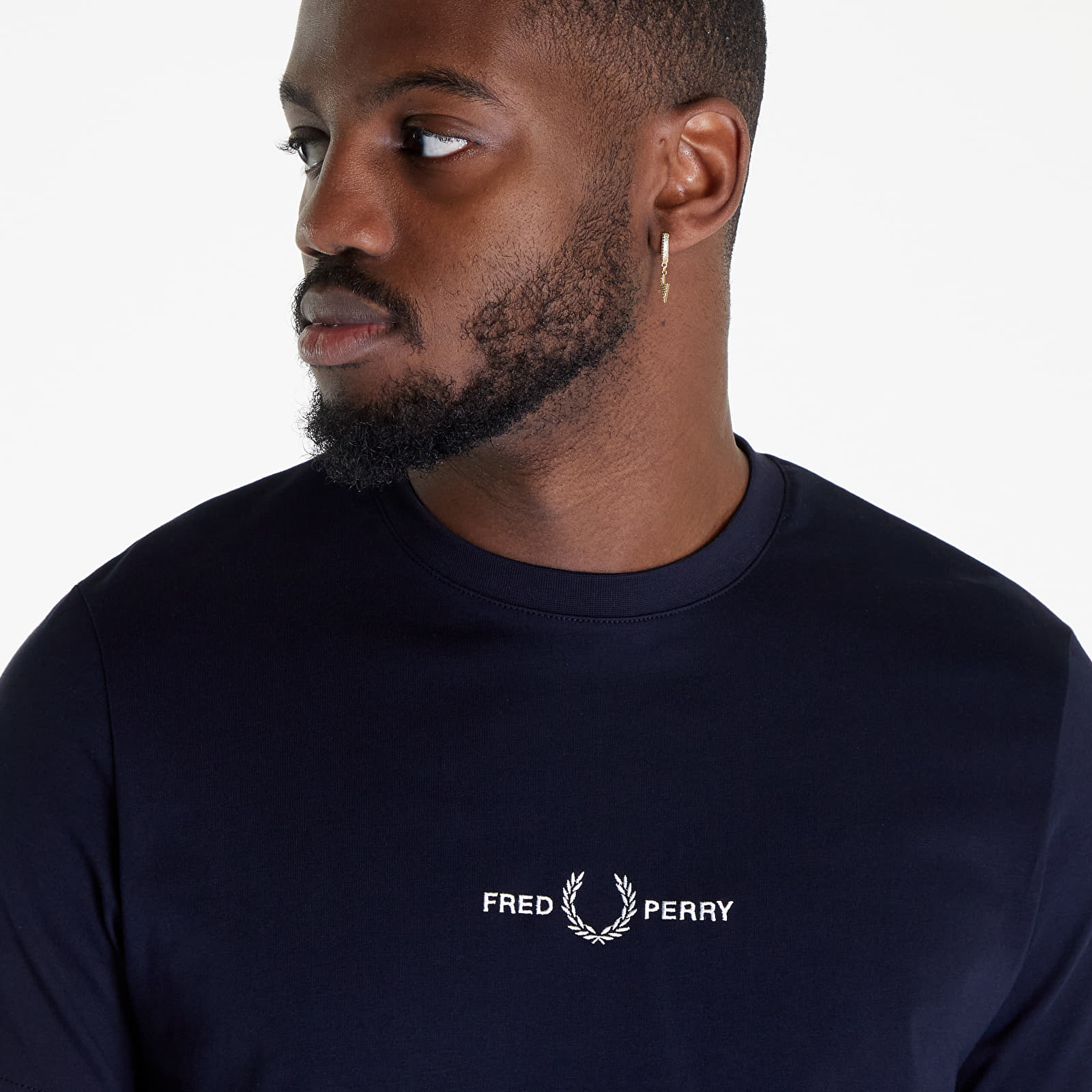 FRED PERRY Embroidered T-Shirt Navy | Queens