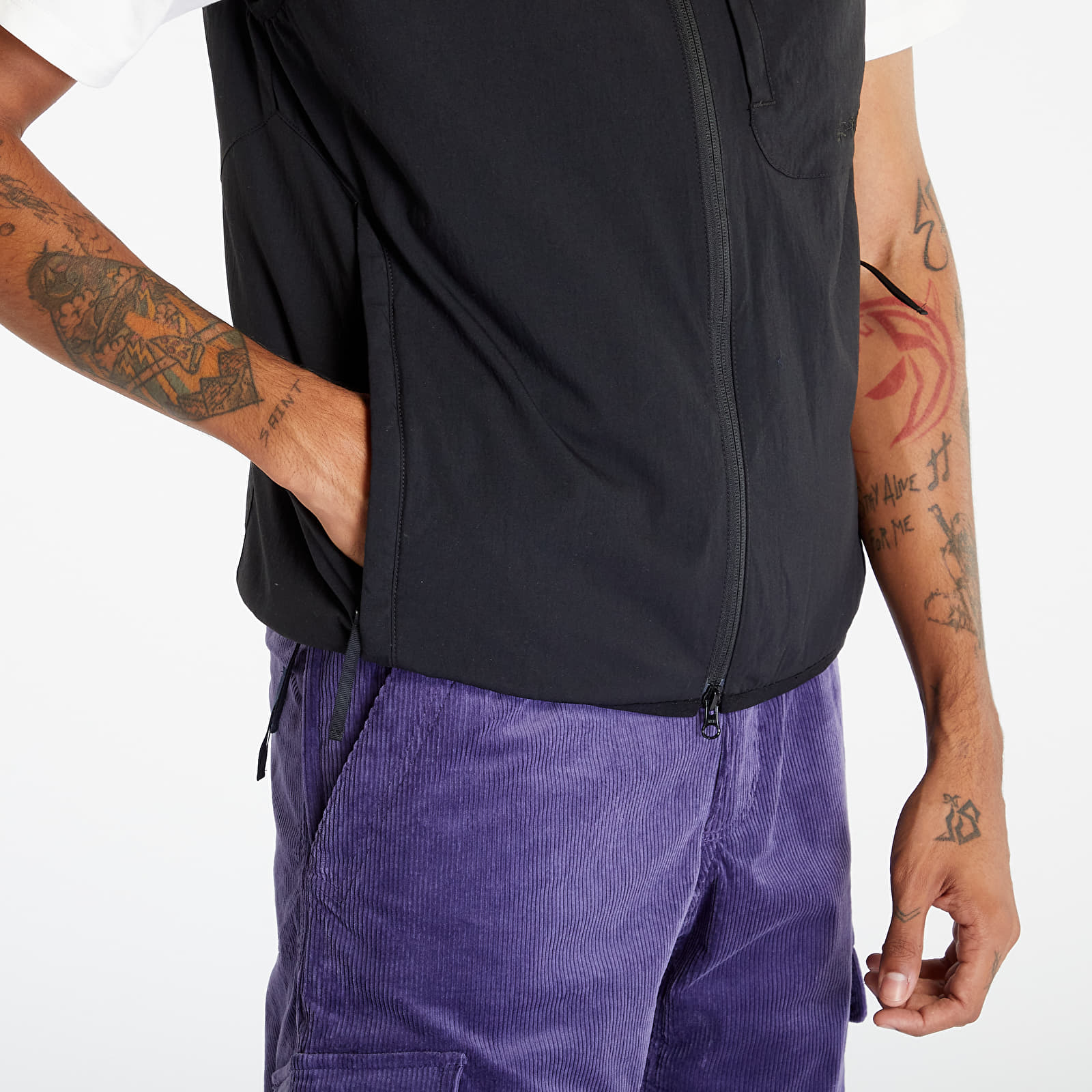 Vesty Gramicci Softshell Eqt Padding Vest Black | Queens 💚