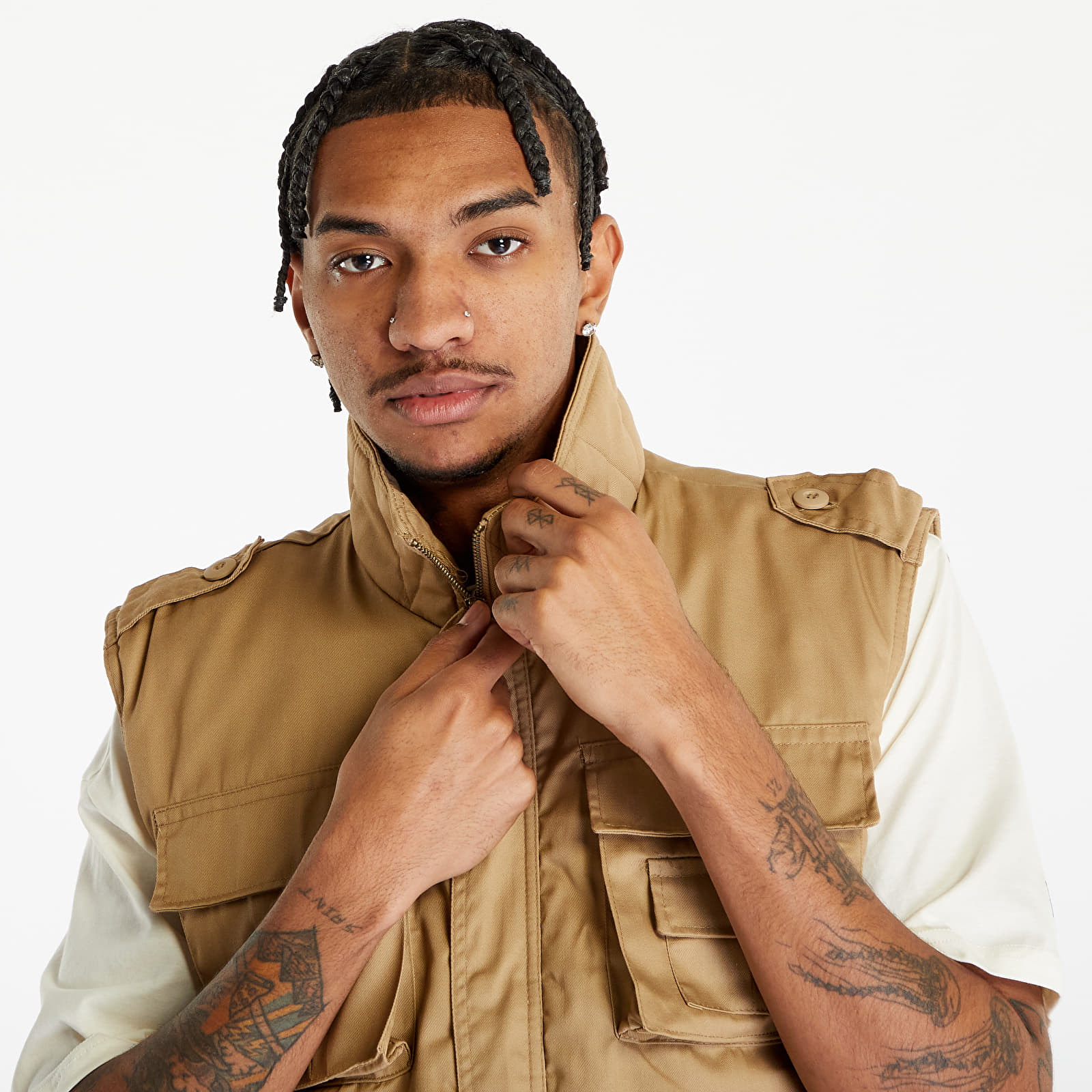 Vesty Urban Classics Ranger Vest Camel | Queens 💚