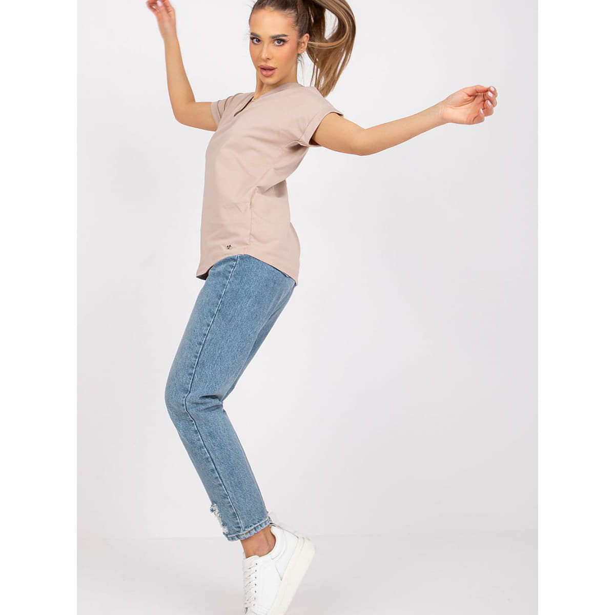 BFG model 162841 Beige | Queens